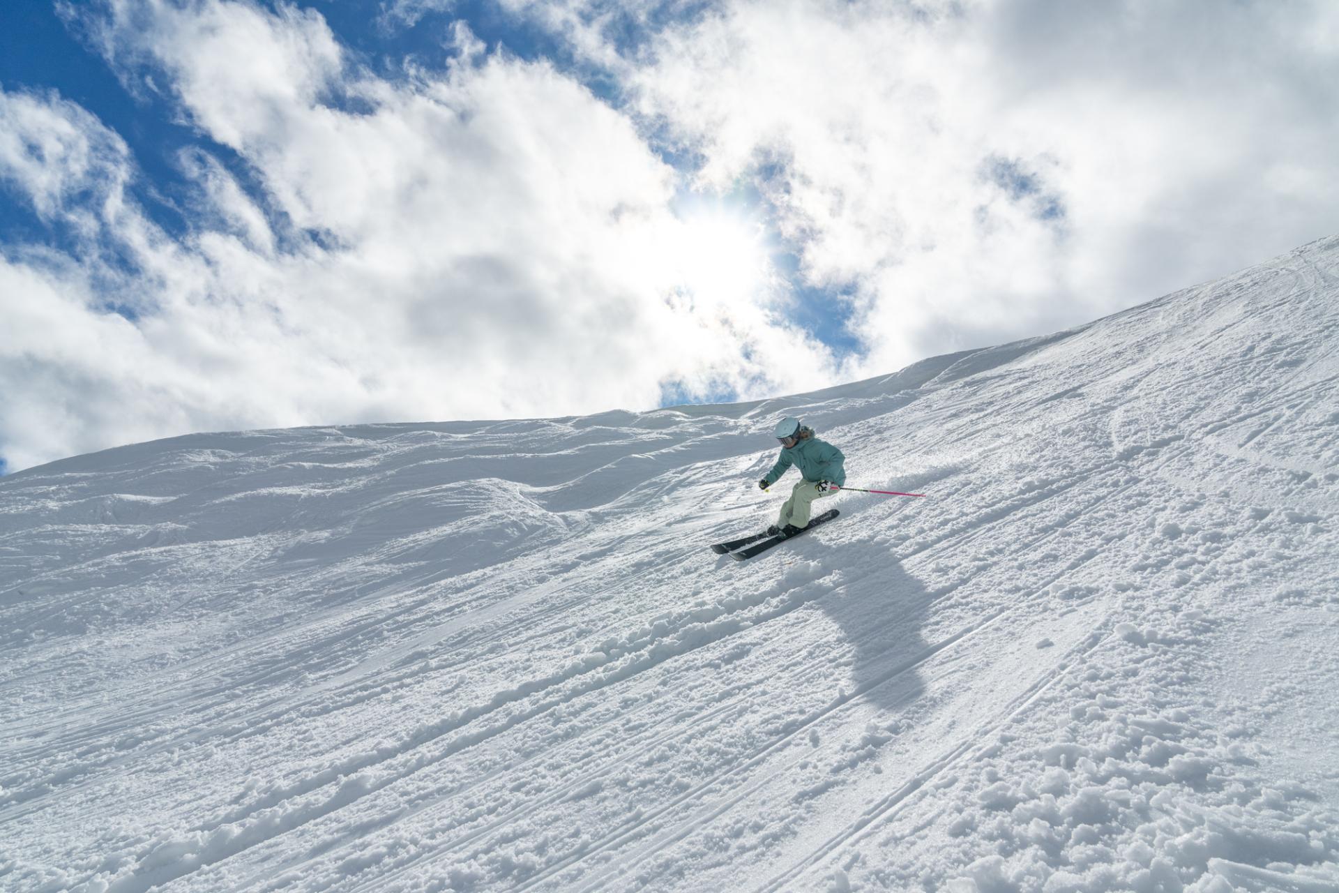 Skiing & Snowboarding | Crystal Mountain Michigan